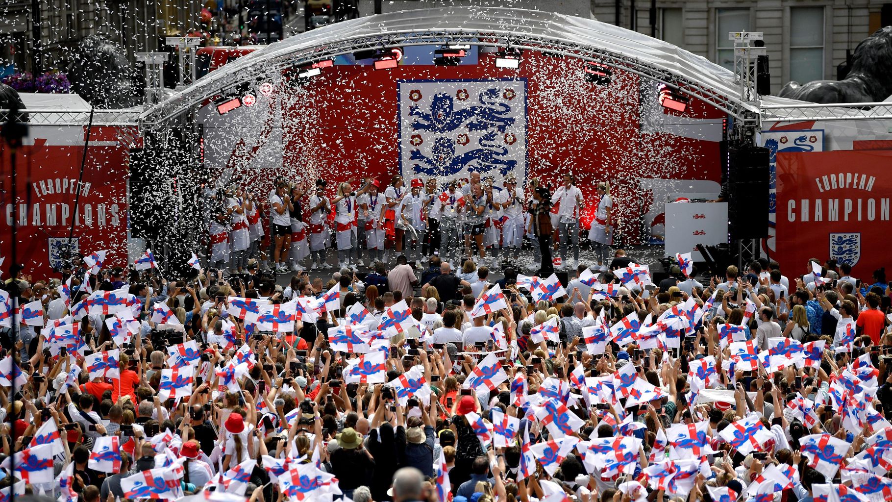 Thousands gather in London to celebrate Lionesses Euro victory