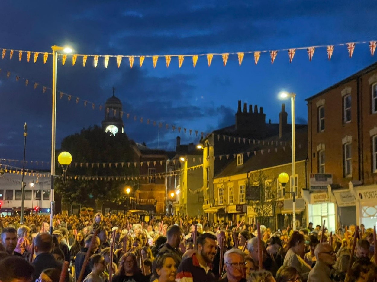 Bridport Carnival and Torchlight Procession returns | GHR Dorset