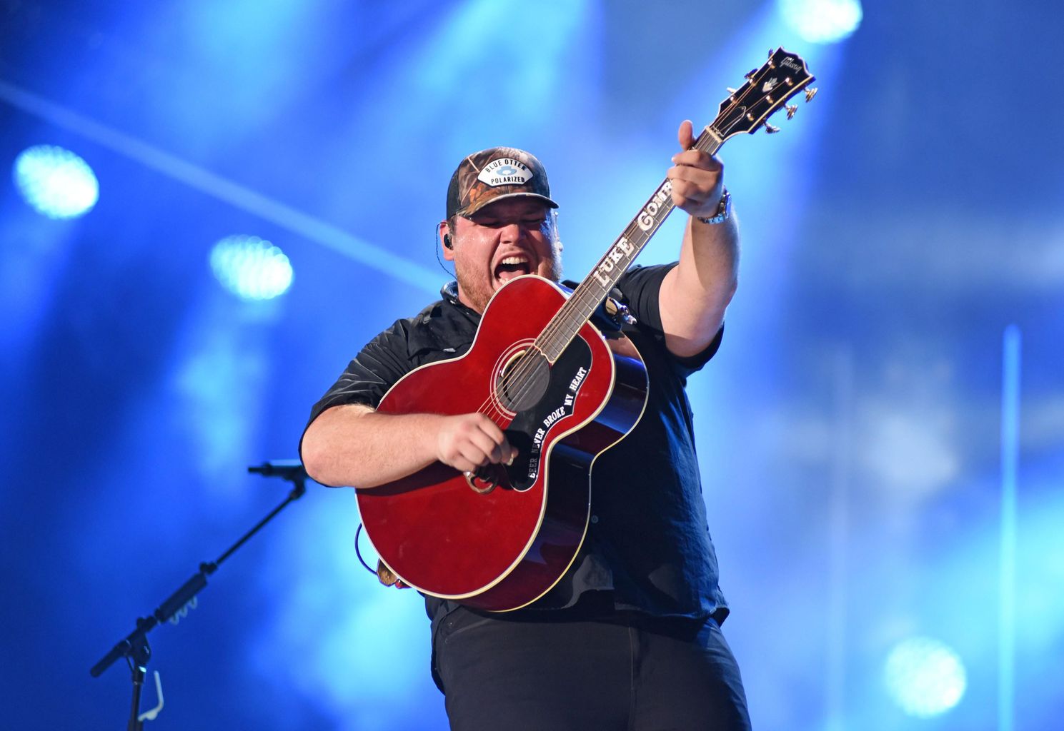 Luke Combs announces world tour including BELFAST & DUBLIN dates | Gigs ...