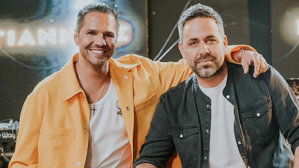 Γιώργος Γιαννιάς- Γιώργος Τσαλίκης στο «Ω Stage Athens» | ΡΥΘΜΟΣ 94.9