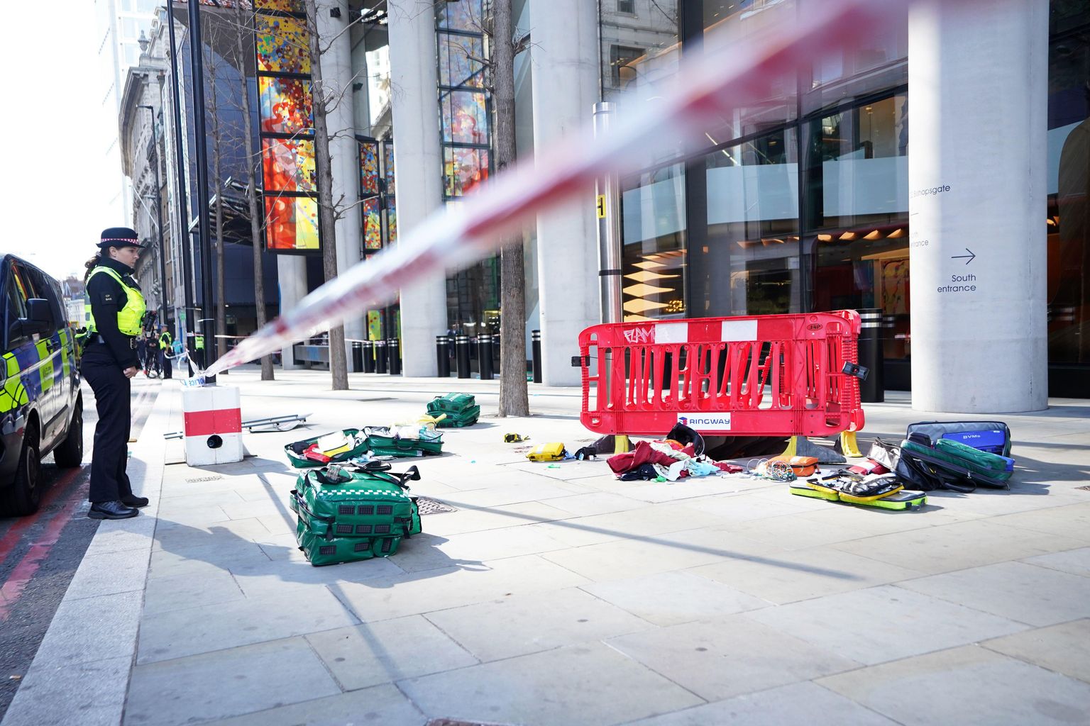 Three stabbed in central London | News - Hits Radio (London)