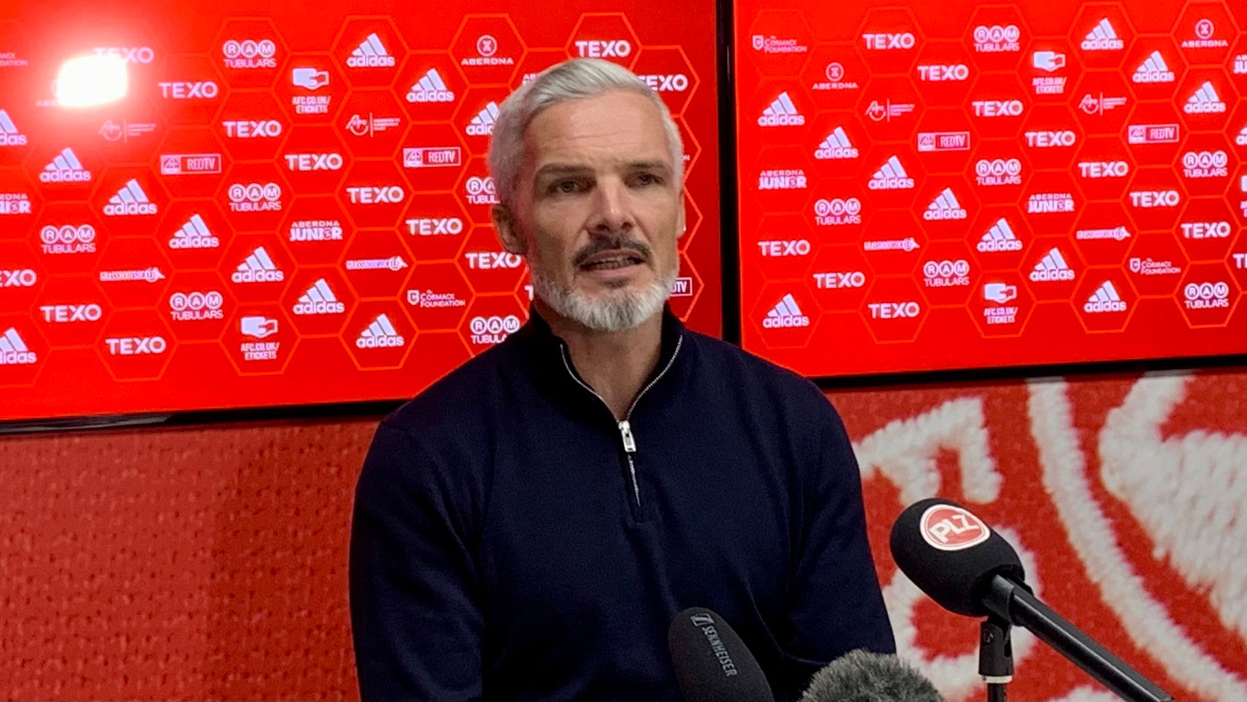 Jim Goodwin formation change helps Aberdeen beat Hearts.