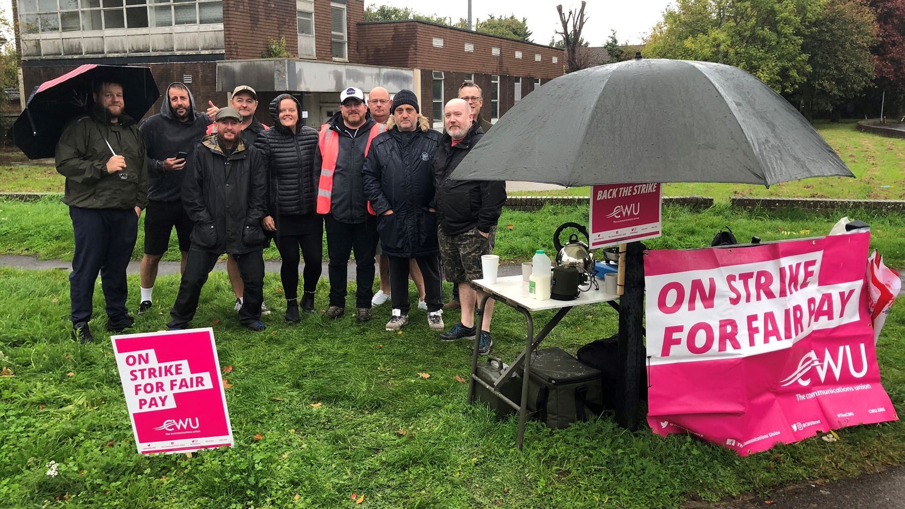 Royal Mail, BT and Openreach workers strike today | News - Hits Radio