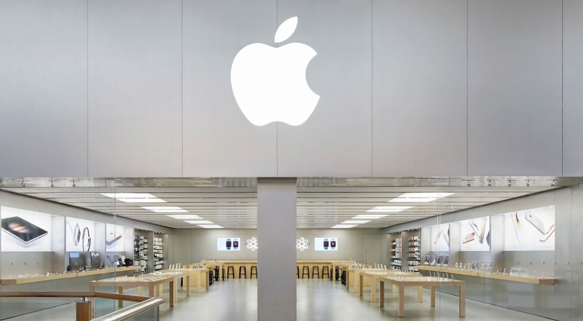 Two charged after £9,000 of iPhones taken from Norwich Apple Store ...