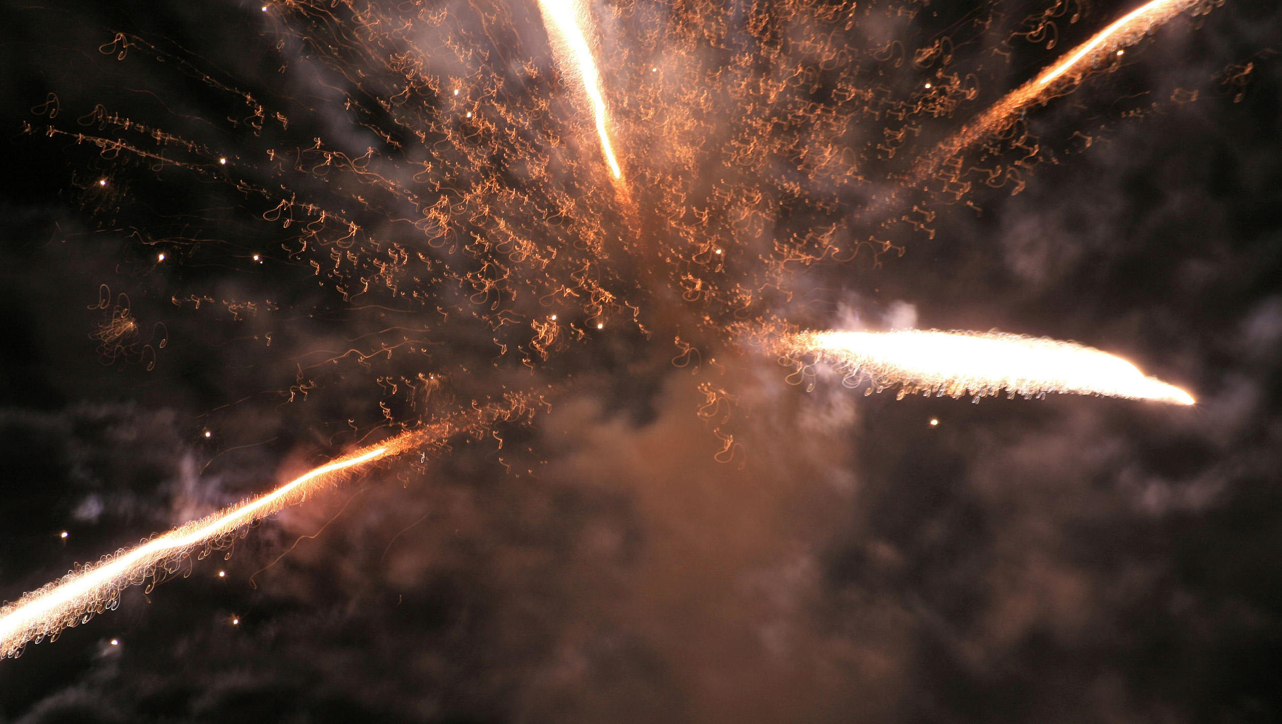 Part of Edinburgh put into lockdown during Bonfire Night chaos