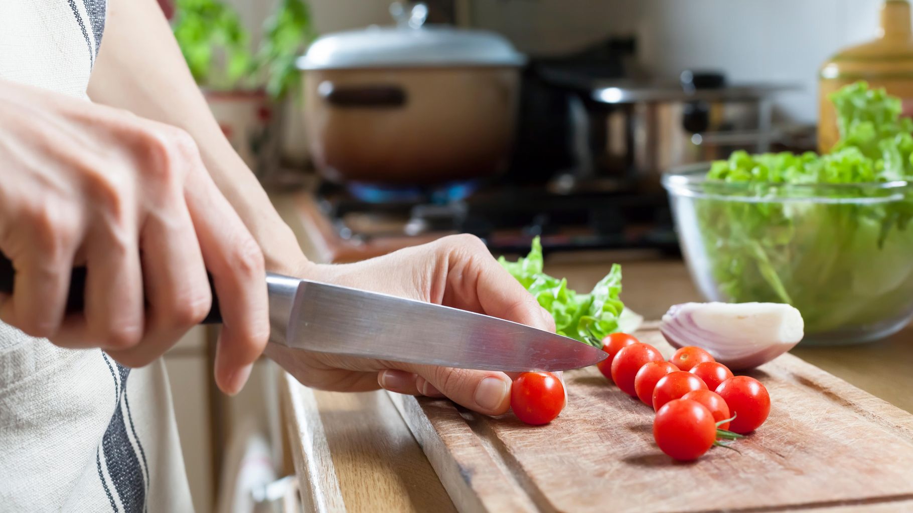 Three in ten single parents skipping meals