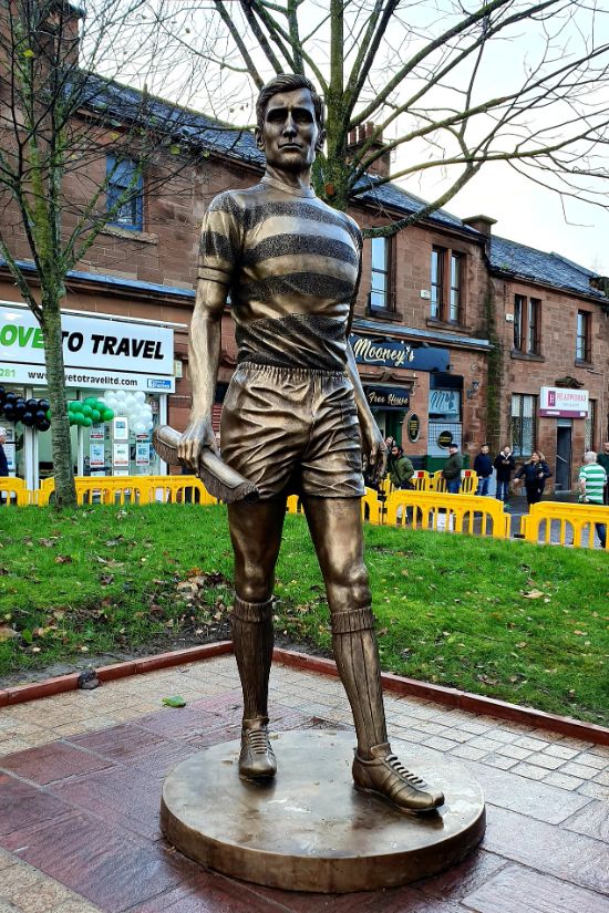 Billy-McNeill-statue-unveiled-Bellshill