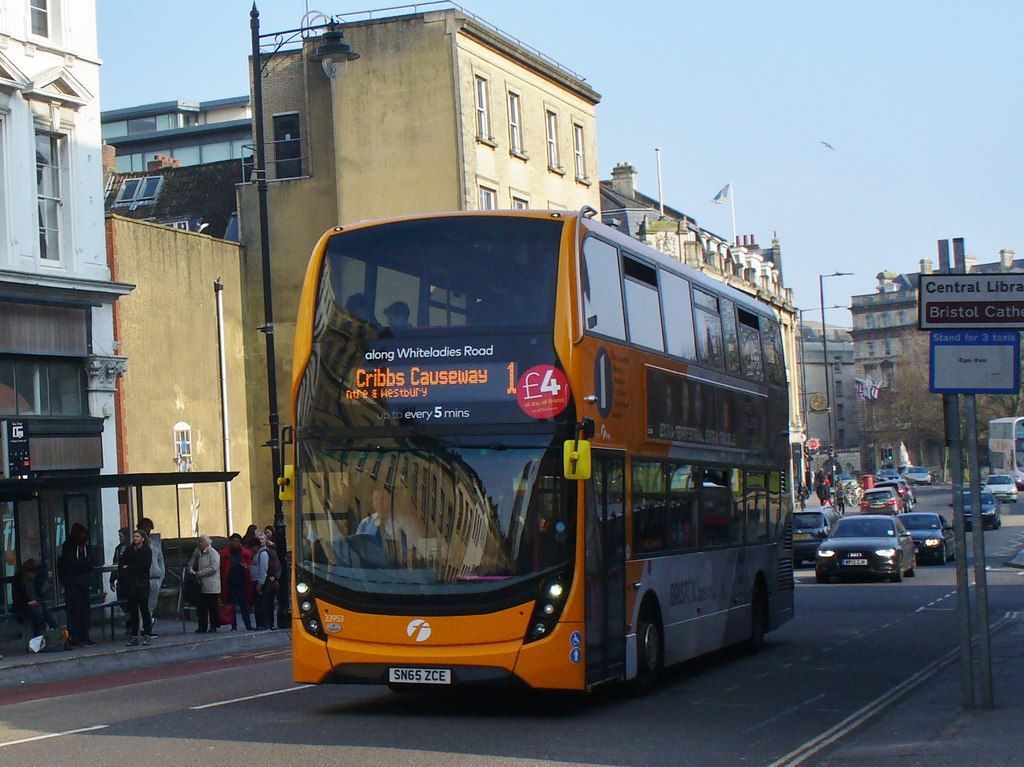 Green Party co-leader renews calls to franchise Bristol's buses