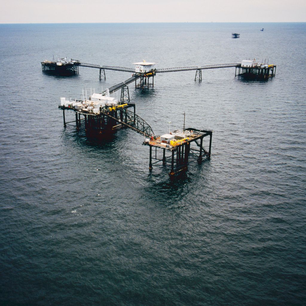 Scots oil worker dies, another injured following oil rig incident in ...