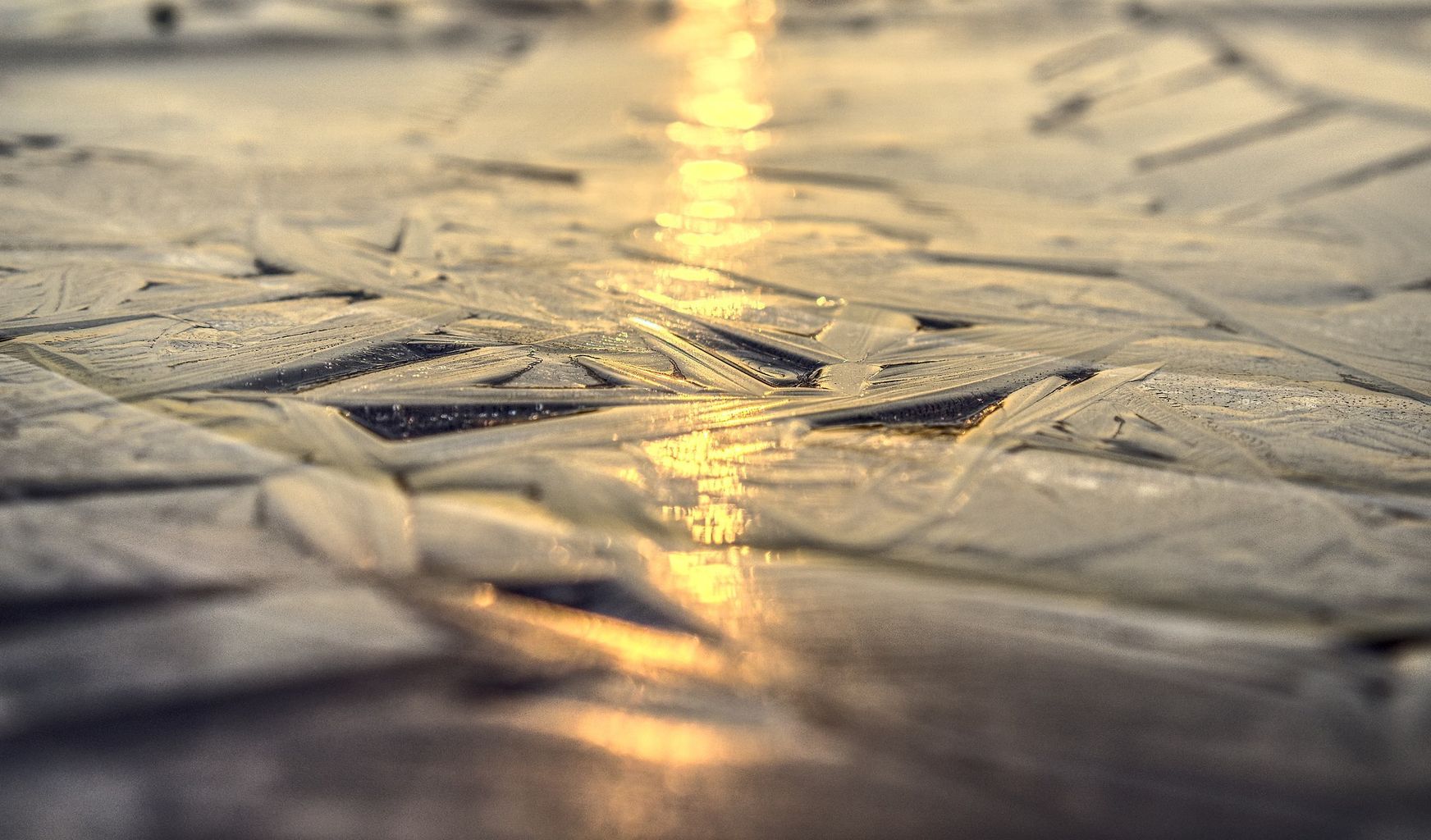 Warning over dangers of frozen lakes as Council workers break up ice at ...