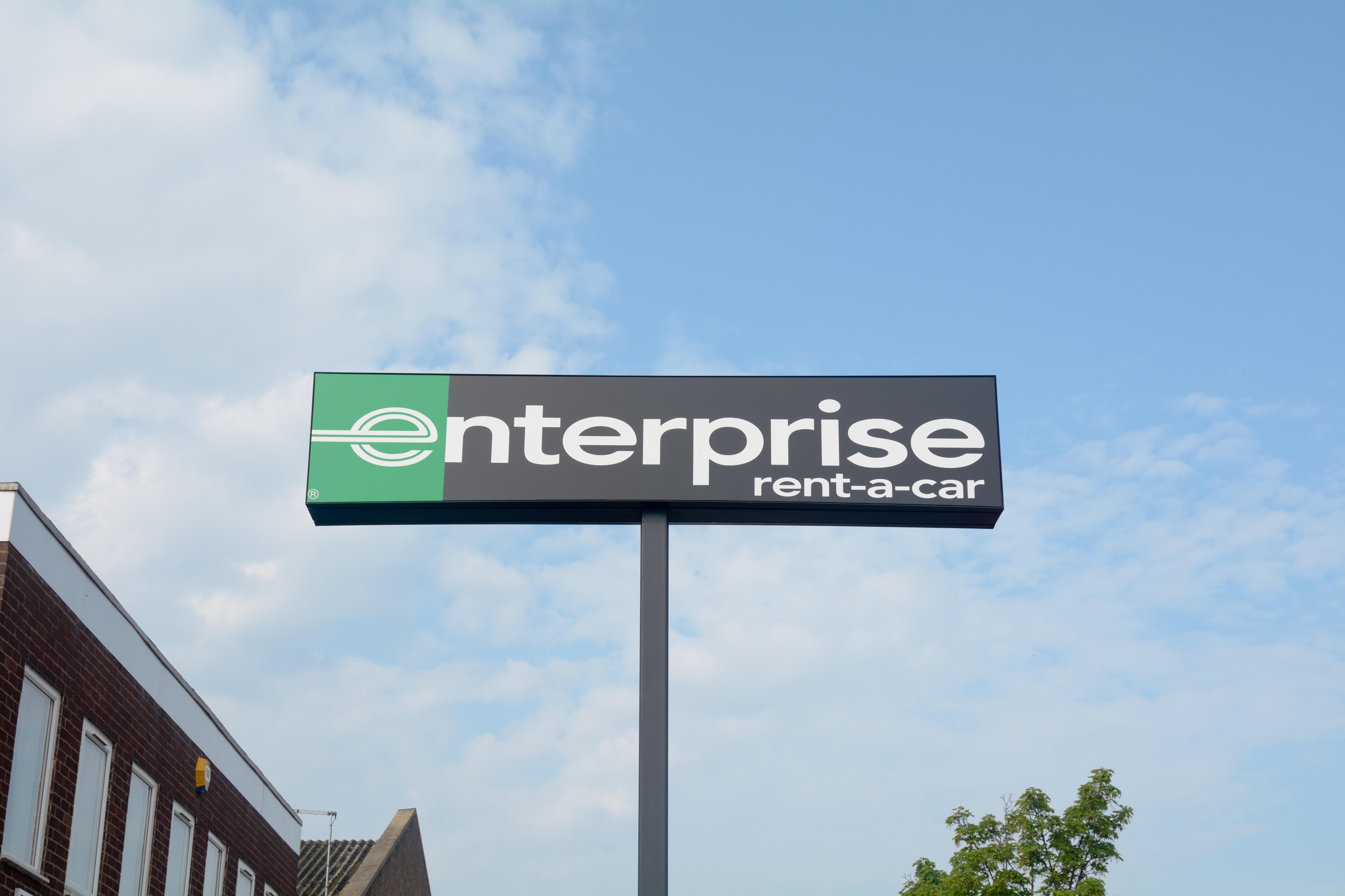 Car rental building approved behind Weymouth railway station