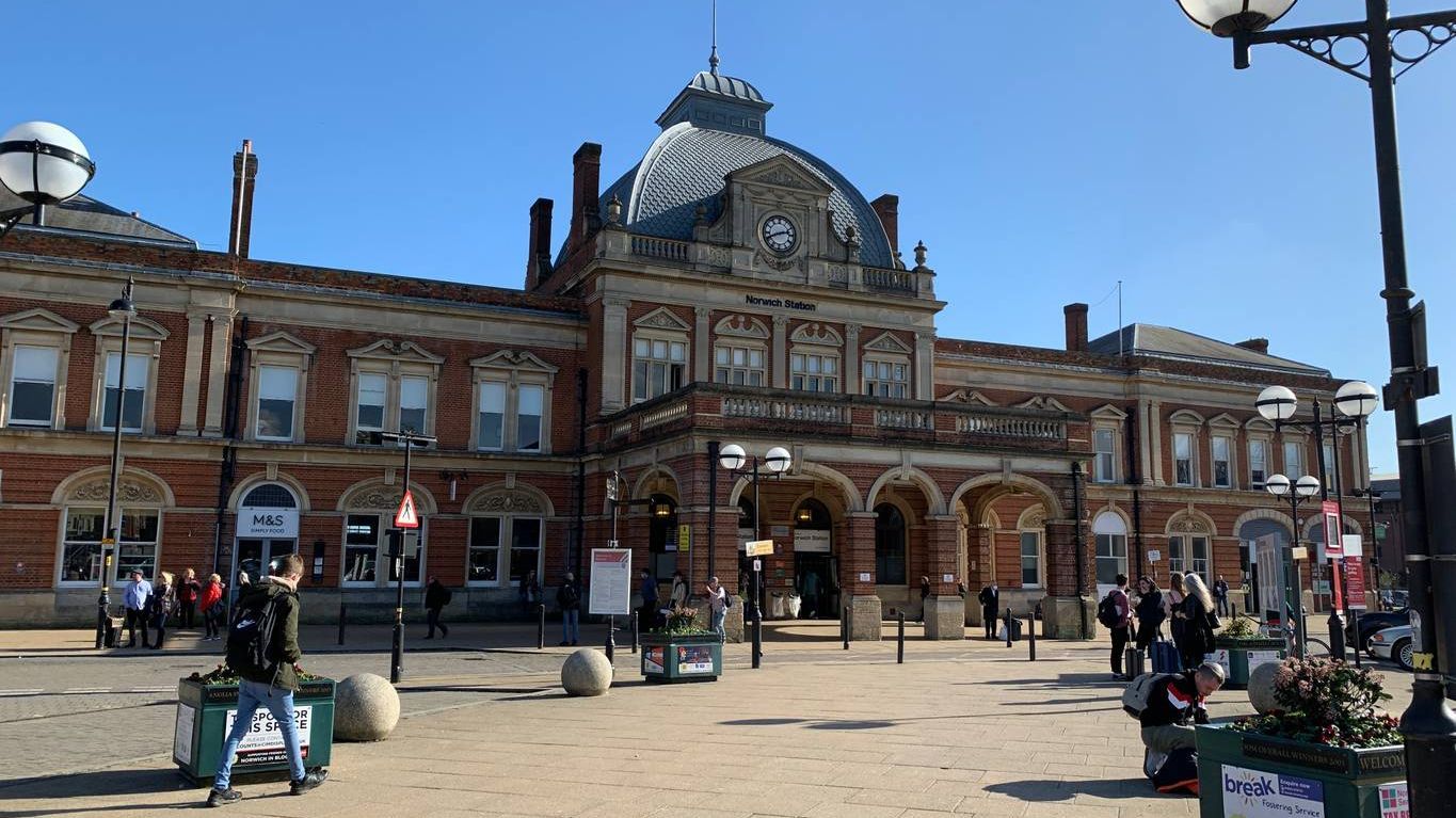 ALSEF Train drivers on strike in Norfolk, in day three of consecutive ...