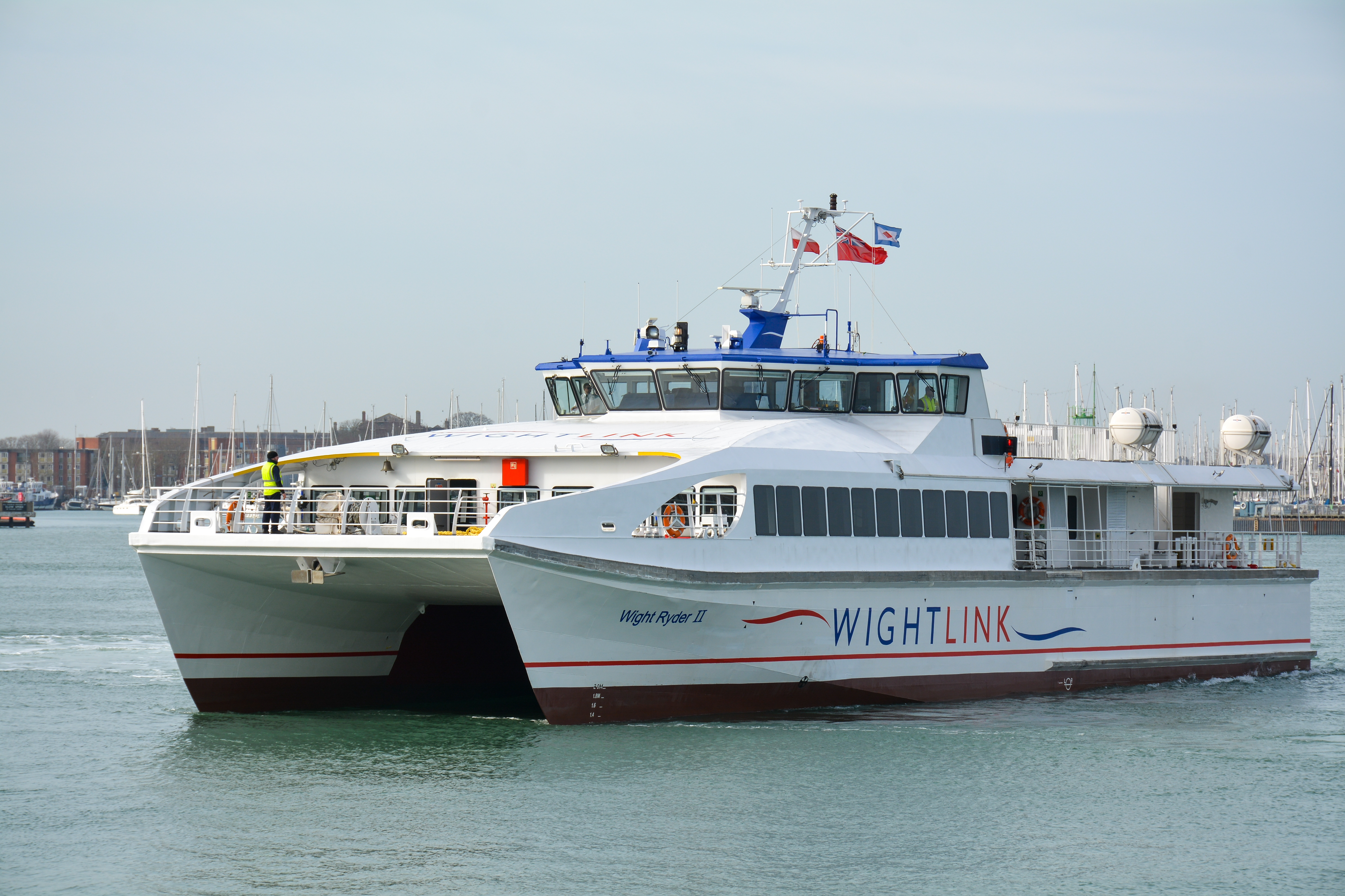 Late night Solent ferry crossings to return | News - undefined