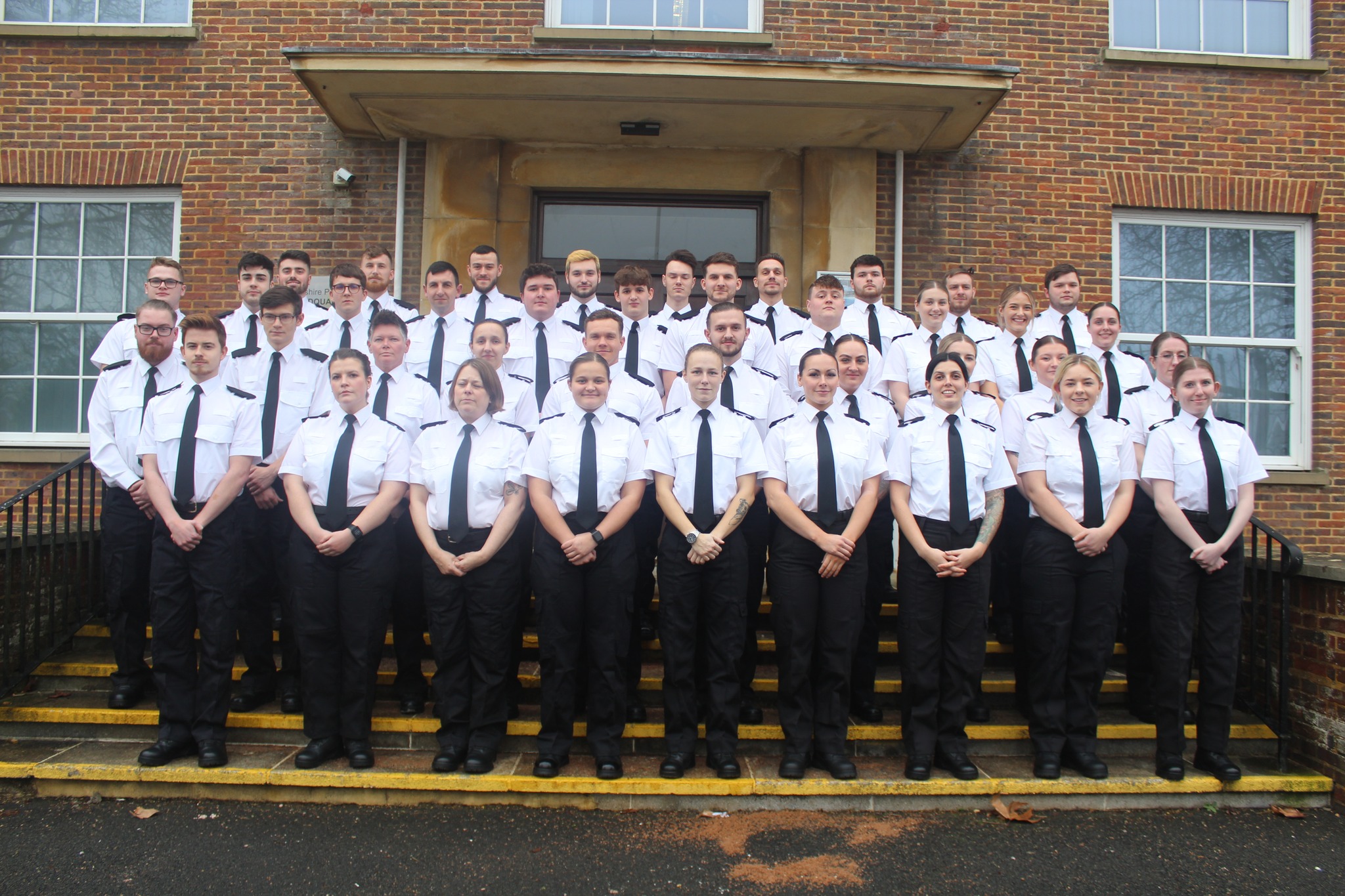 Wiltshire Police 'swears in' new intake of trainees | GHR Salisbury
