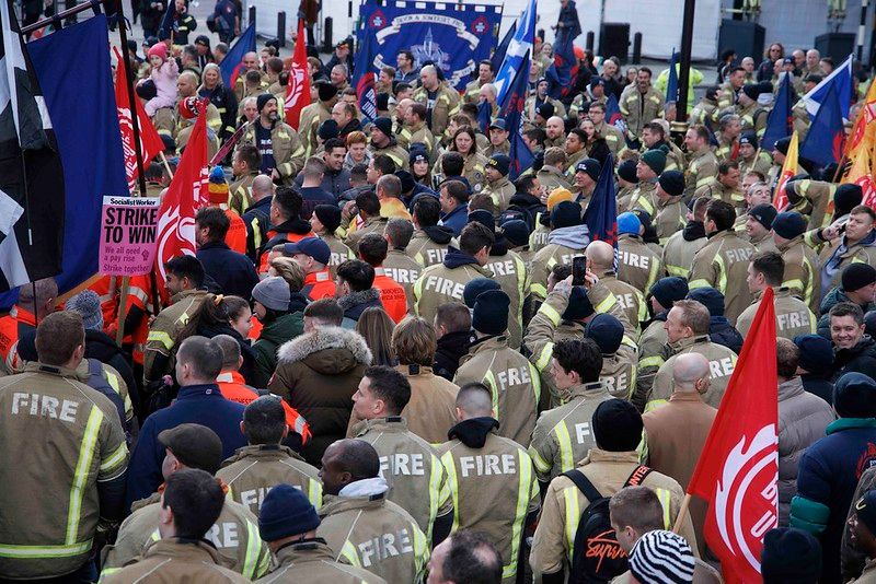 West Midlands firefighters vote overwhelmingly to strike | News - undefined
