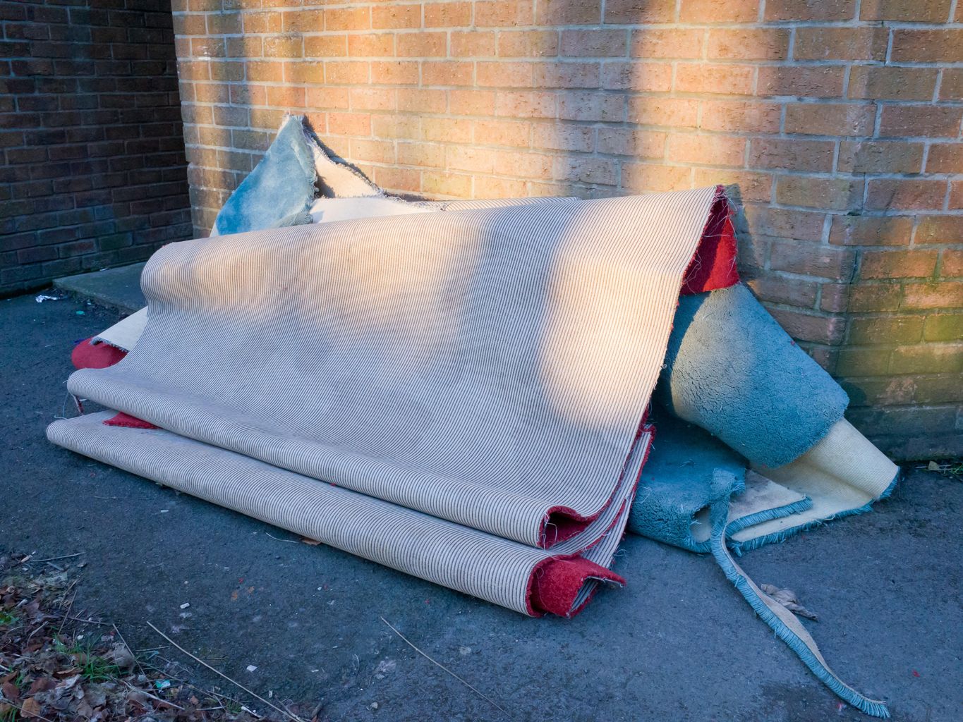 Man has home ransacked by thieves - who even took the carpets