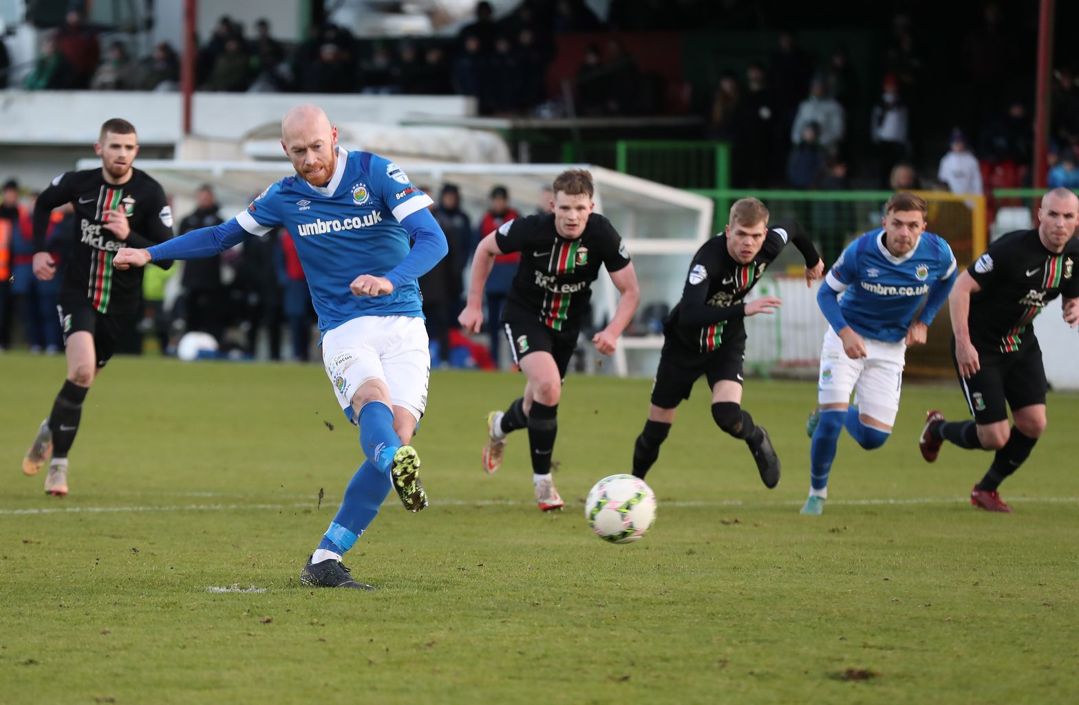 Irish Premiership: Big two go head to head as title race hots up | News ...