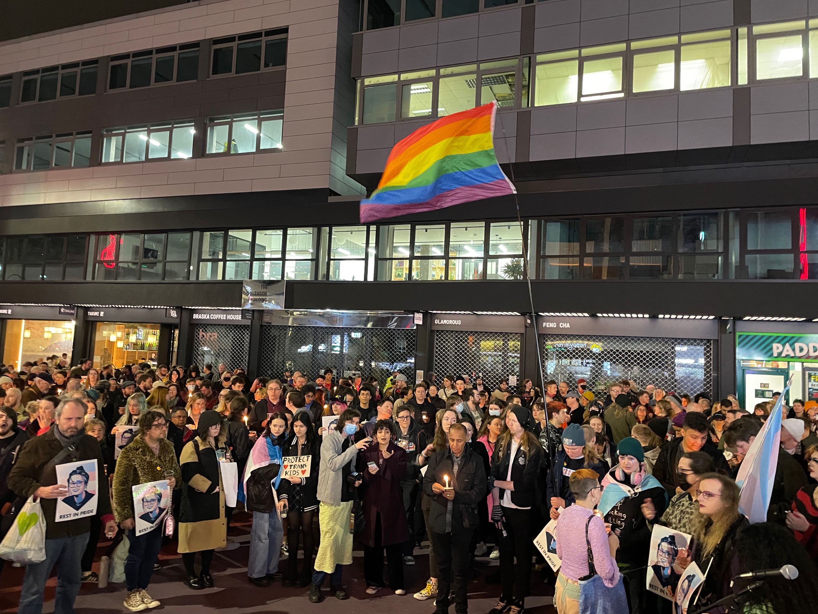 Brianna Ghey: hundreds turn out at vigil in Birmingham | News - undefined