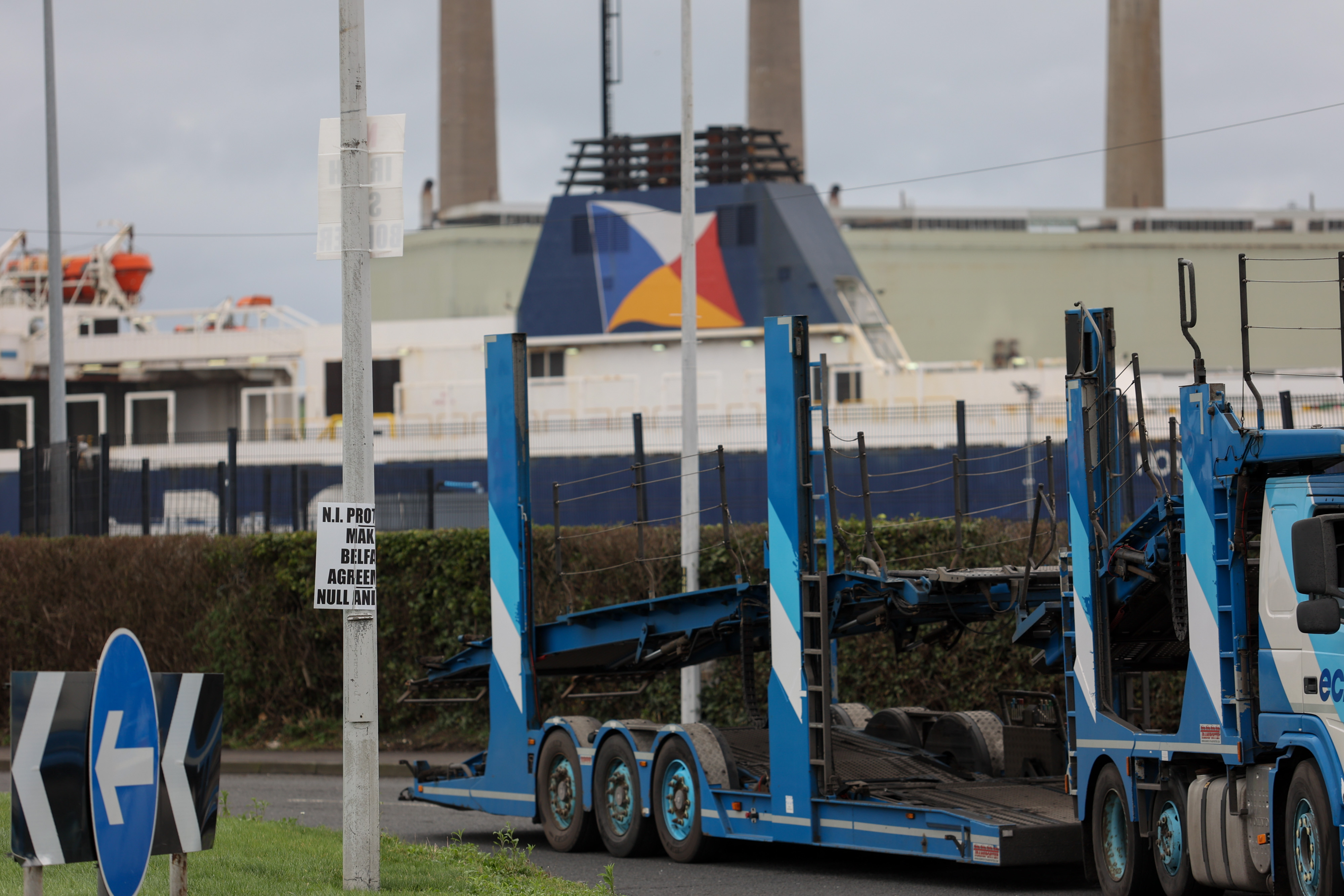 NI Protocol: Govt admits there is 'no finished deal' yet | News - Cool FM