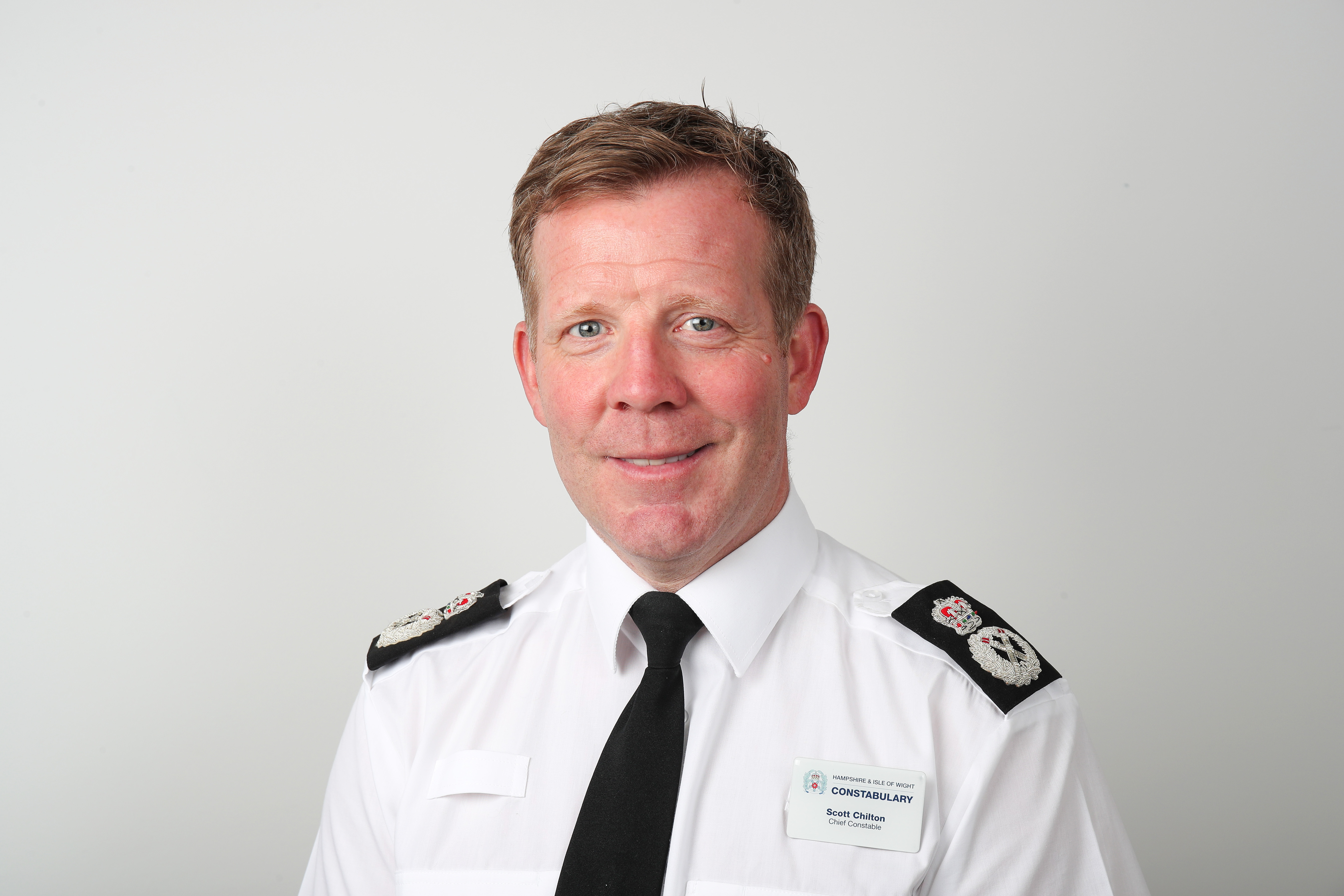 Police watchdog launches investigation into Hampshire Chief Constable