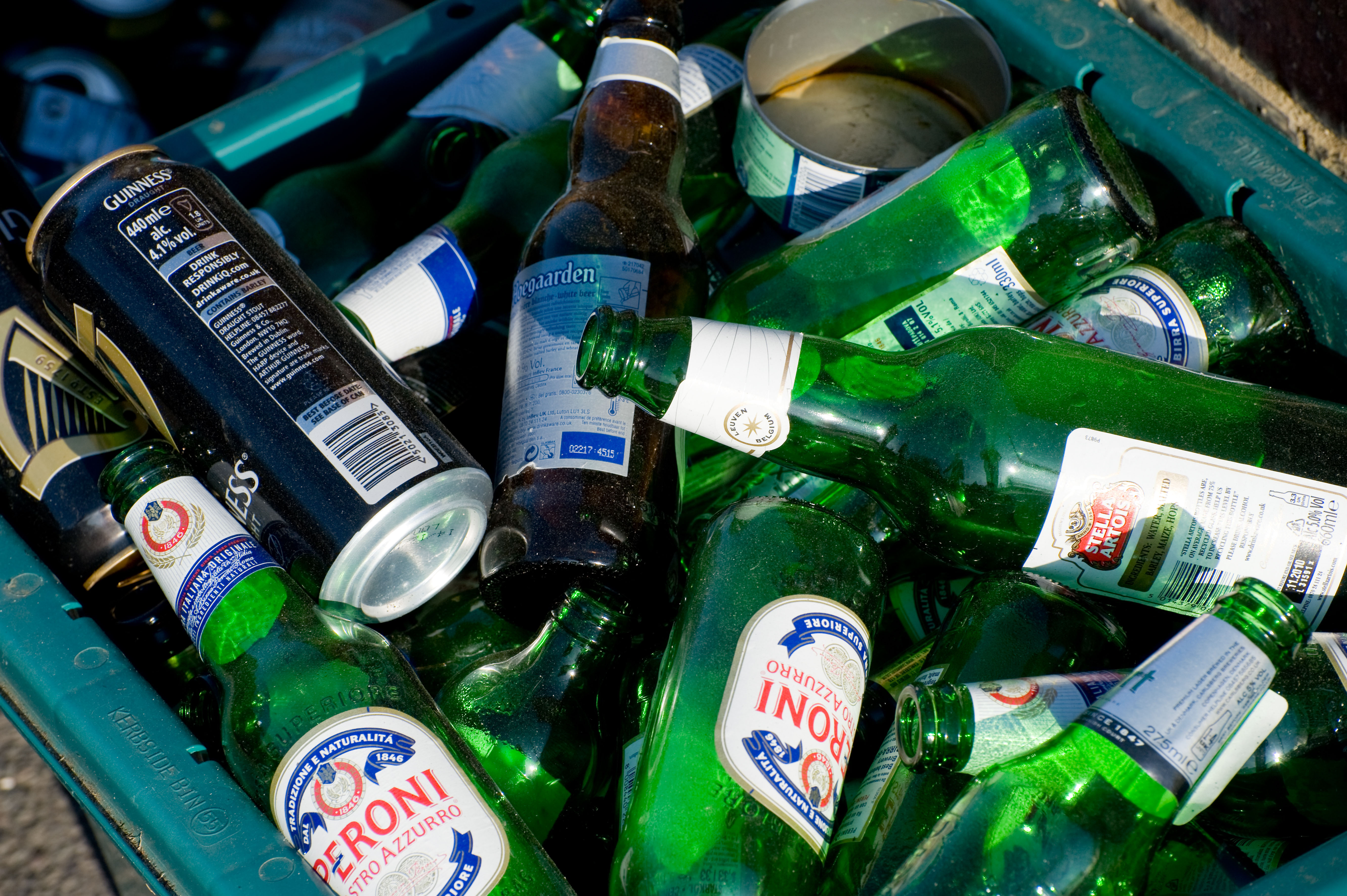 Waste staff launch campaign to save glass bottle bin in Glasgow