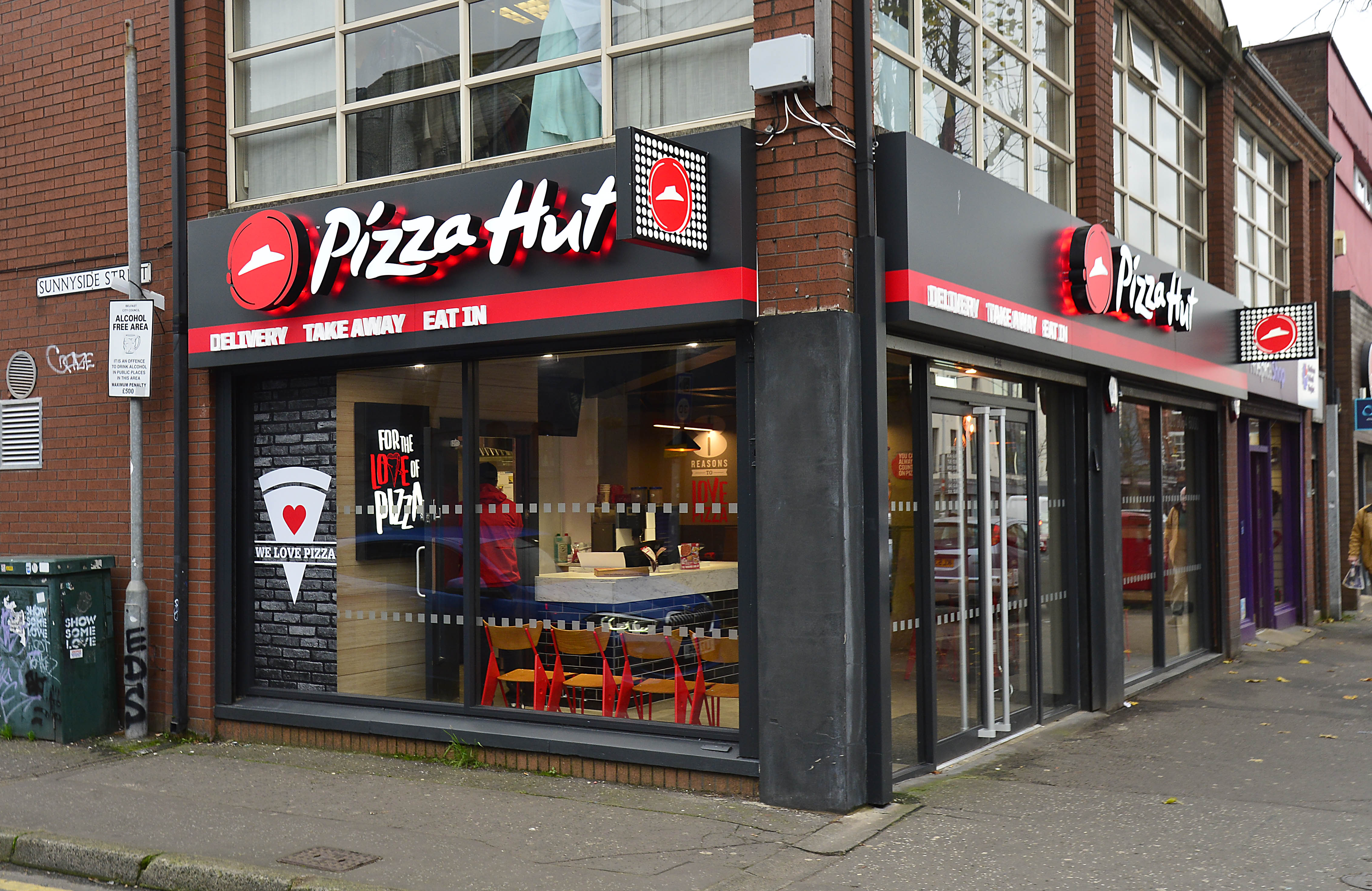 Northern Ireland's ONLY Pizza Hut gets major upgrade | News - Cool FM