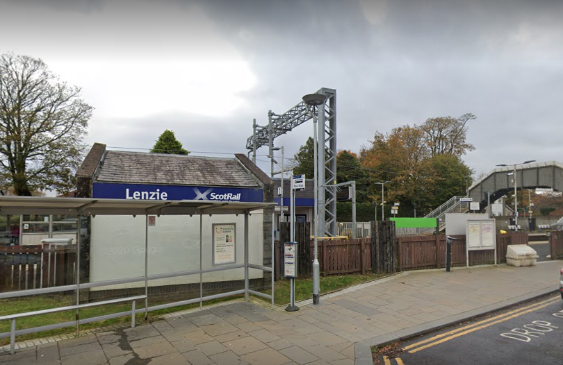 Person dies following incident at Lenzie train station | News - Clyde 1