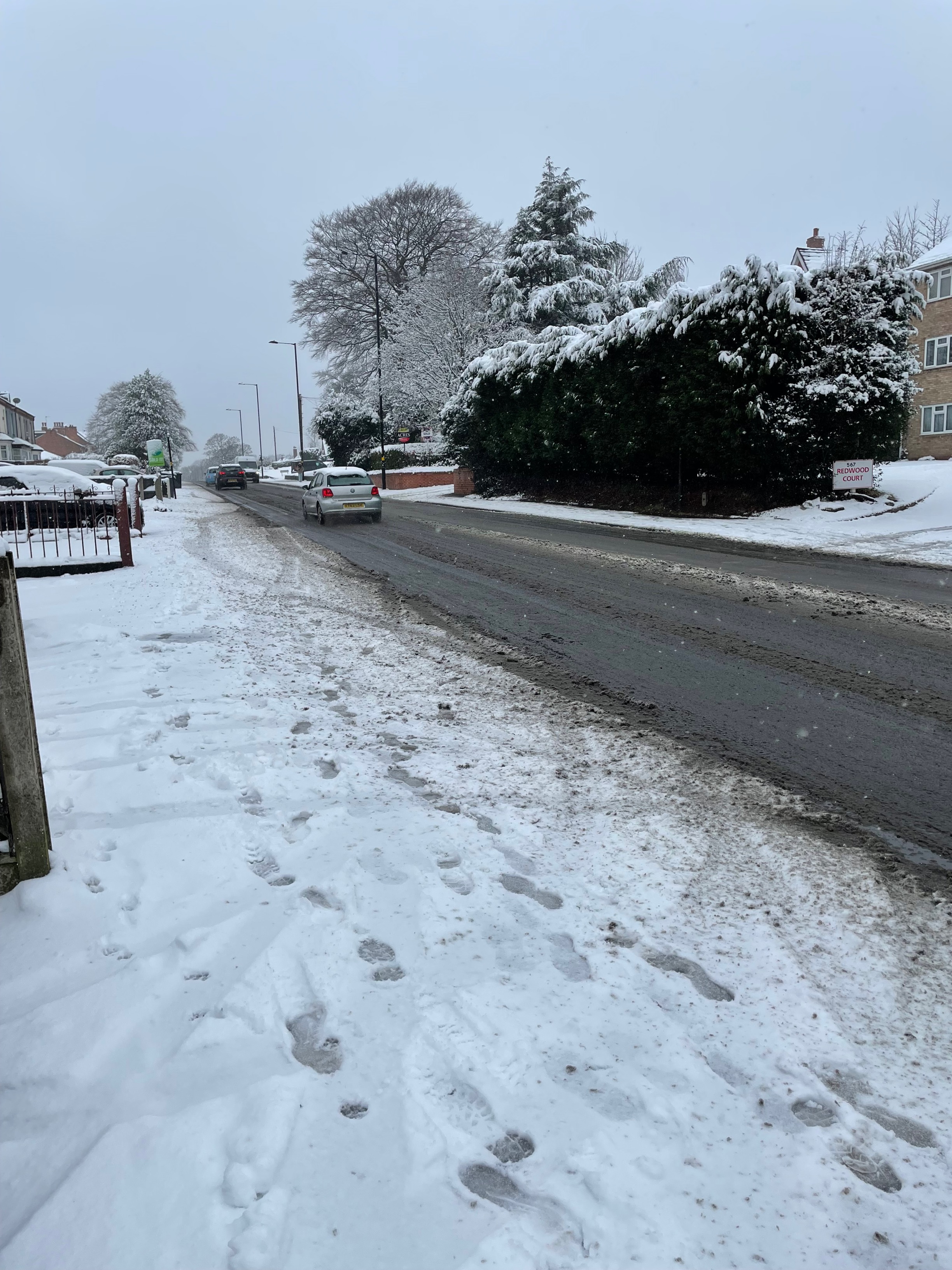 Second day of heavy snowfall across the West Midlands | News - undefined