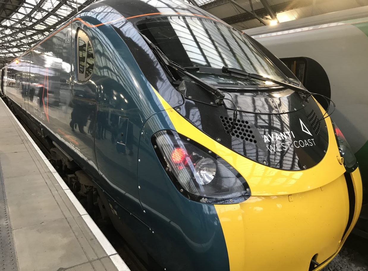 Avanti West Coast gets another six month contract