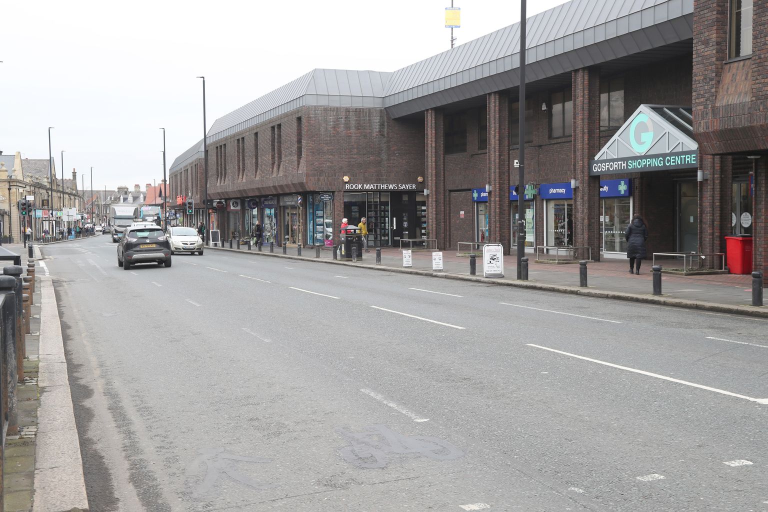 Newcastle Council remove Gosforth High Street's bollards | News - undefined