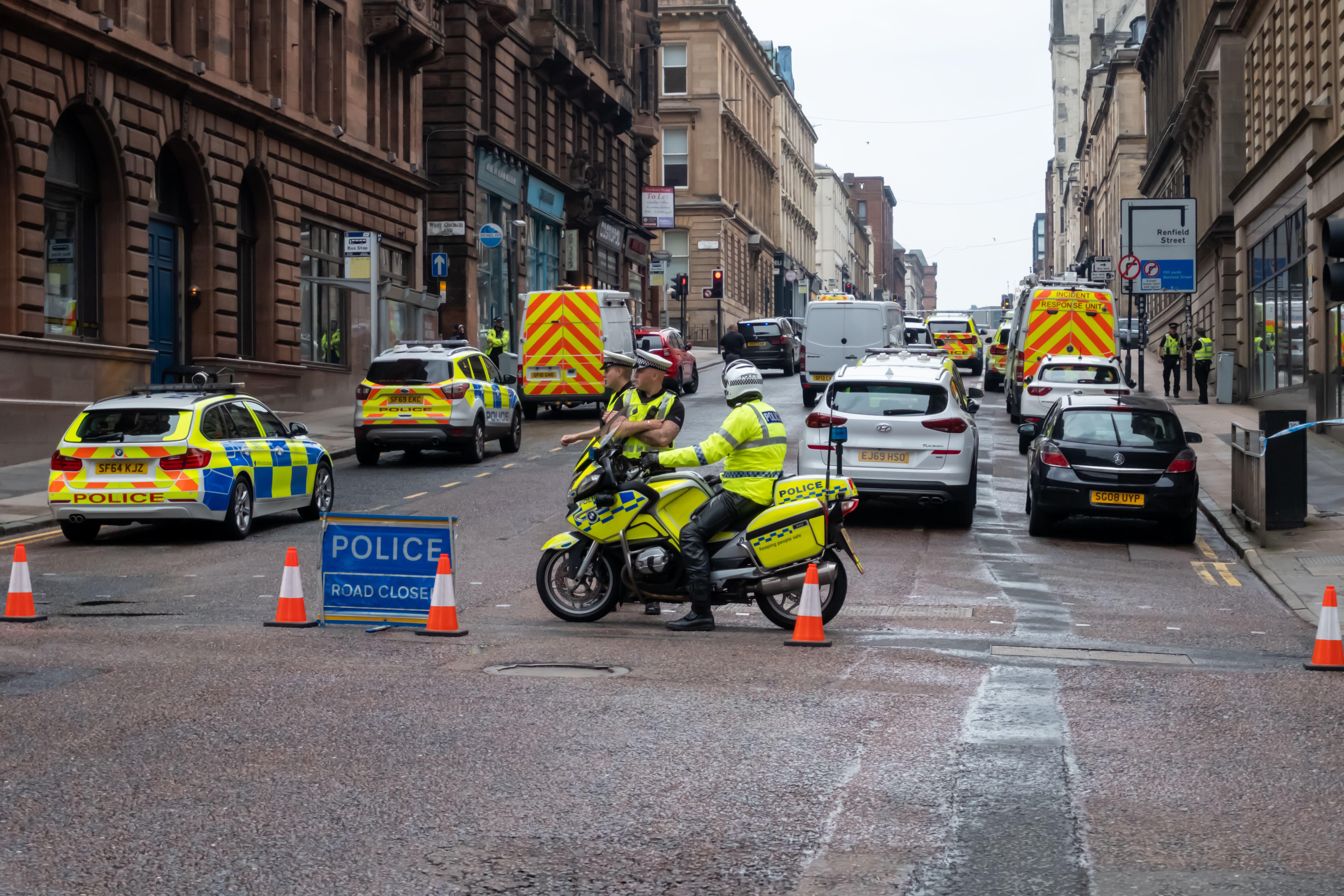 Police cleared of blame for shooting Glasgow hotel knife attacker