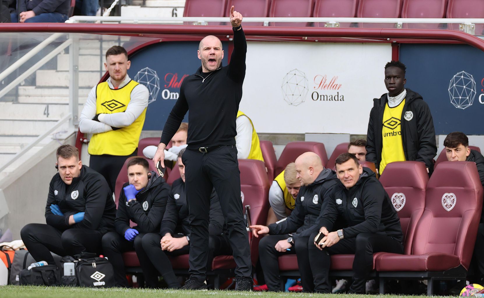 BREAKING: Hearts sack Robbie Neilson