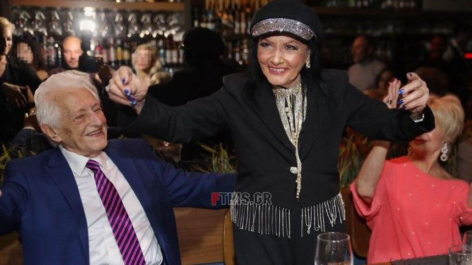 Ζωζώ Σαπουντζάκη: Βραδινή έξοδος με τον σύντροφό της, Πύρρο ...