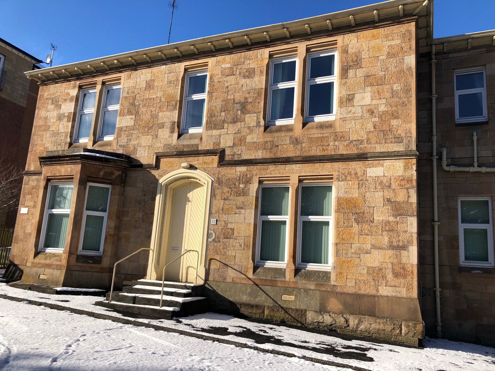 Campaigners and developers meet with council over Langside building