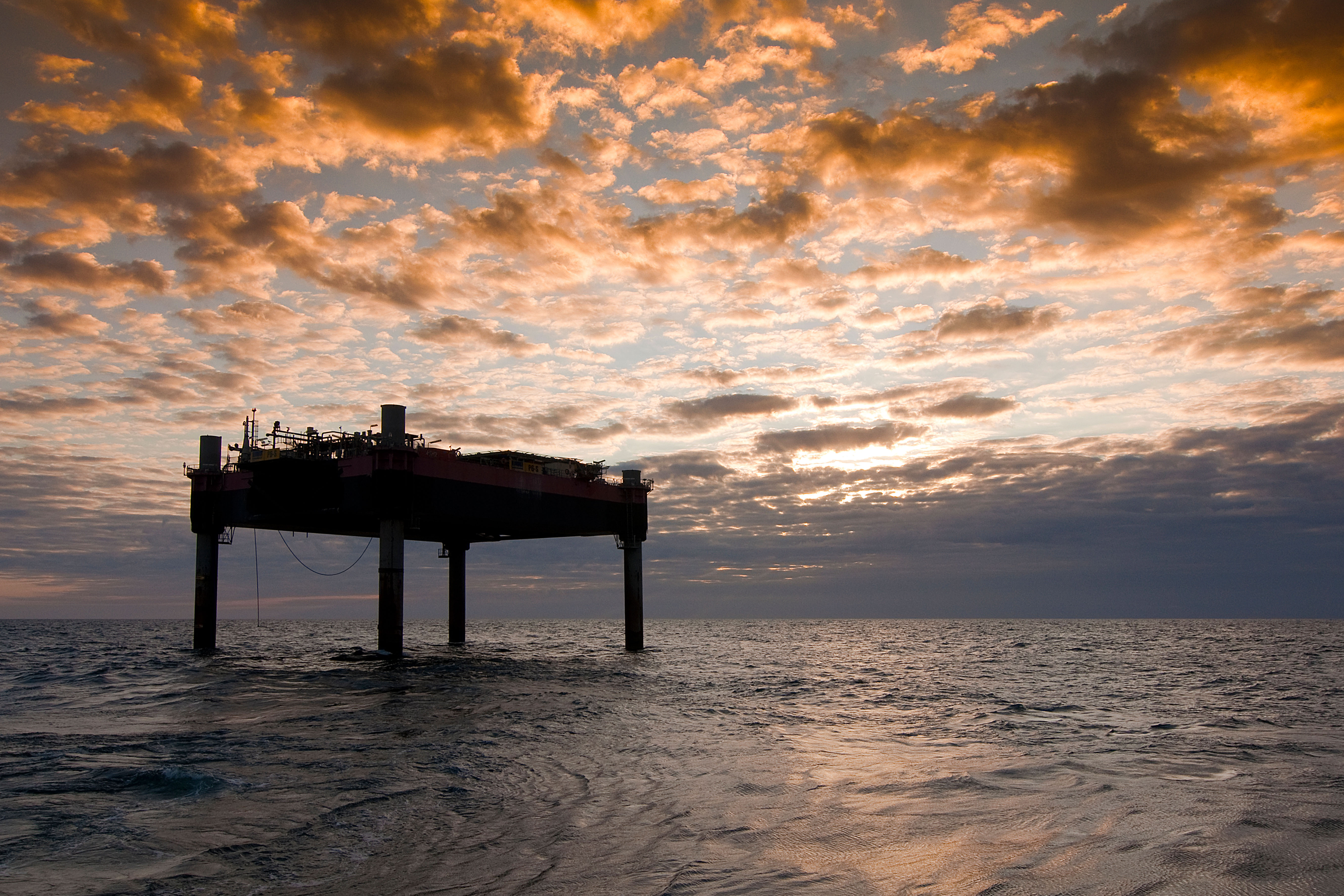 'Tsunami of industrial unrest' begins as 1,300 North Sea workers strike