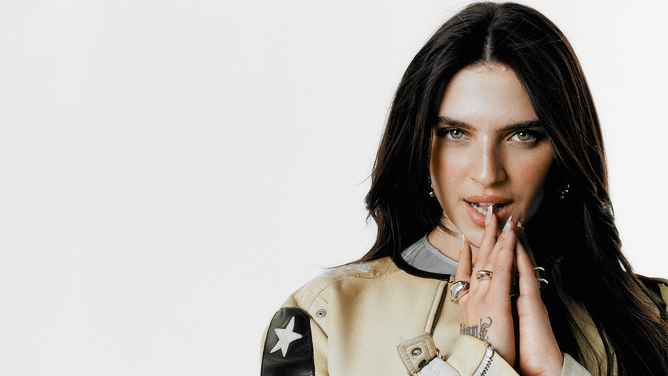 Mae Muller announces UK and Ireland tour