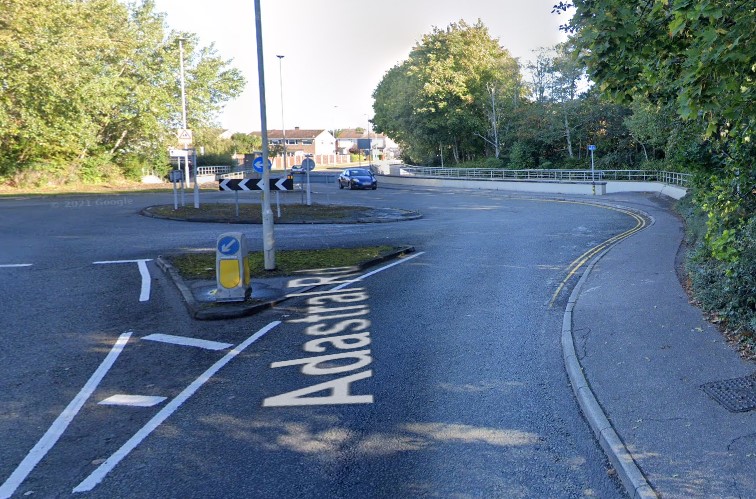 Woman assaulted in Poole by two men in broad daylight