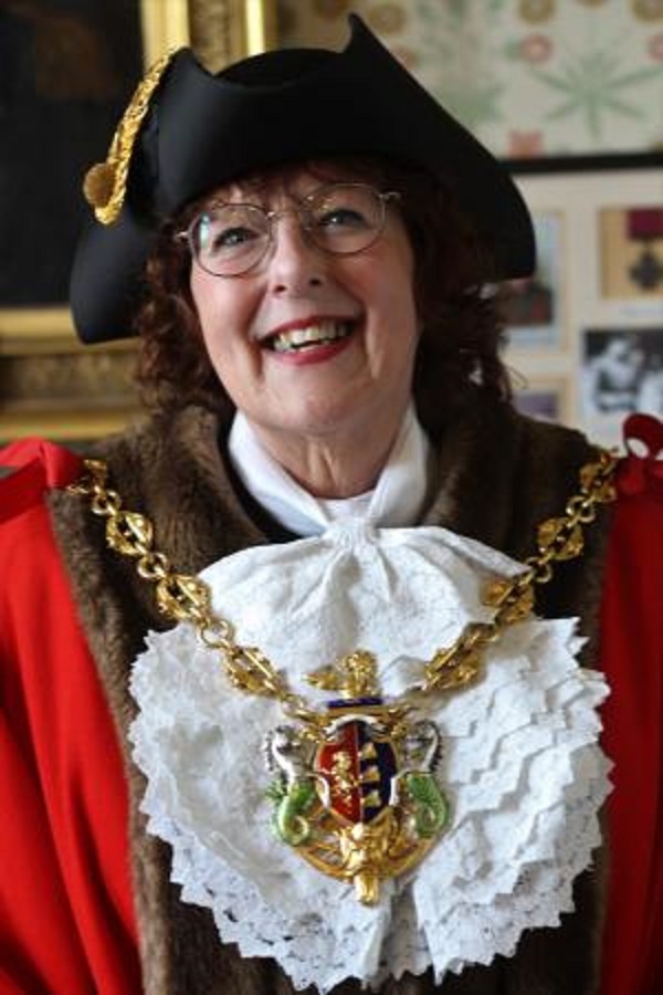 Lynne Mortimer named new Mayor of Ipswich | News - Greatest Hits Radio ...