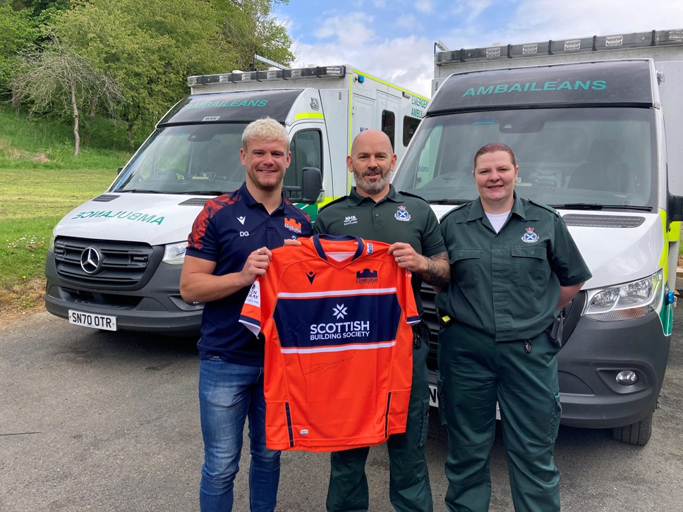Borders rugby star Darcy Graham returns to roots to thank paramedics ...