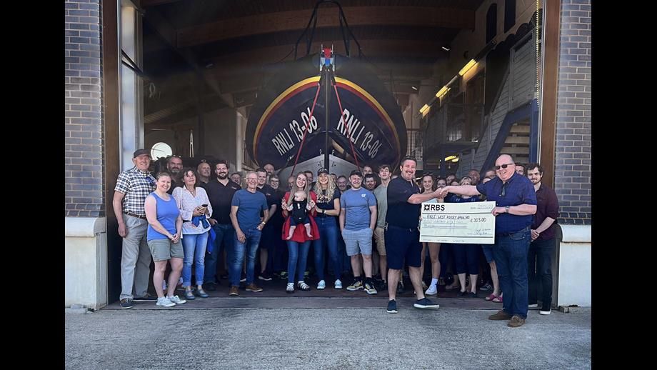 Donation in memory of Haydn Griffiths presented to Hoylake RNLI