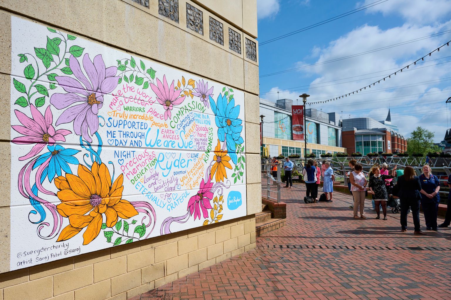 Reading town centre mural recognises the work of nurses
