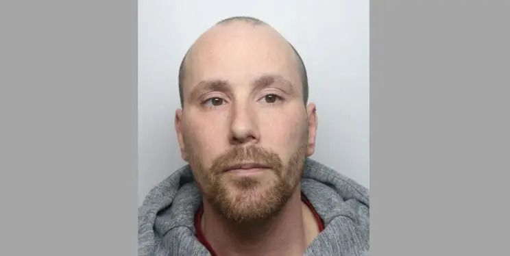 Thief jailed for stealing and using bank cards in Taunton