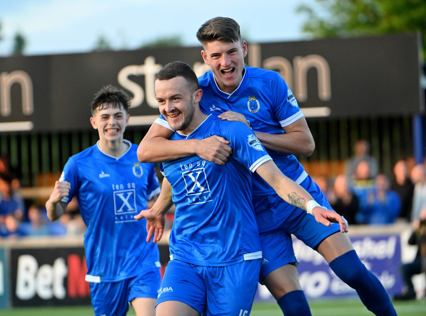 Irish Premiership: Swifts secure top-flight status | News - Cool FM