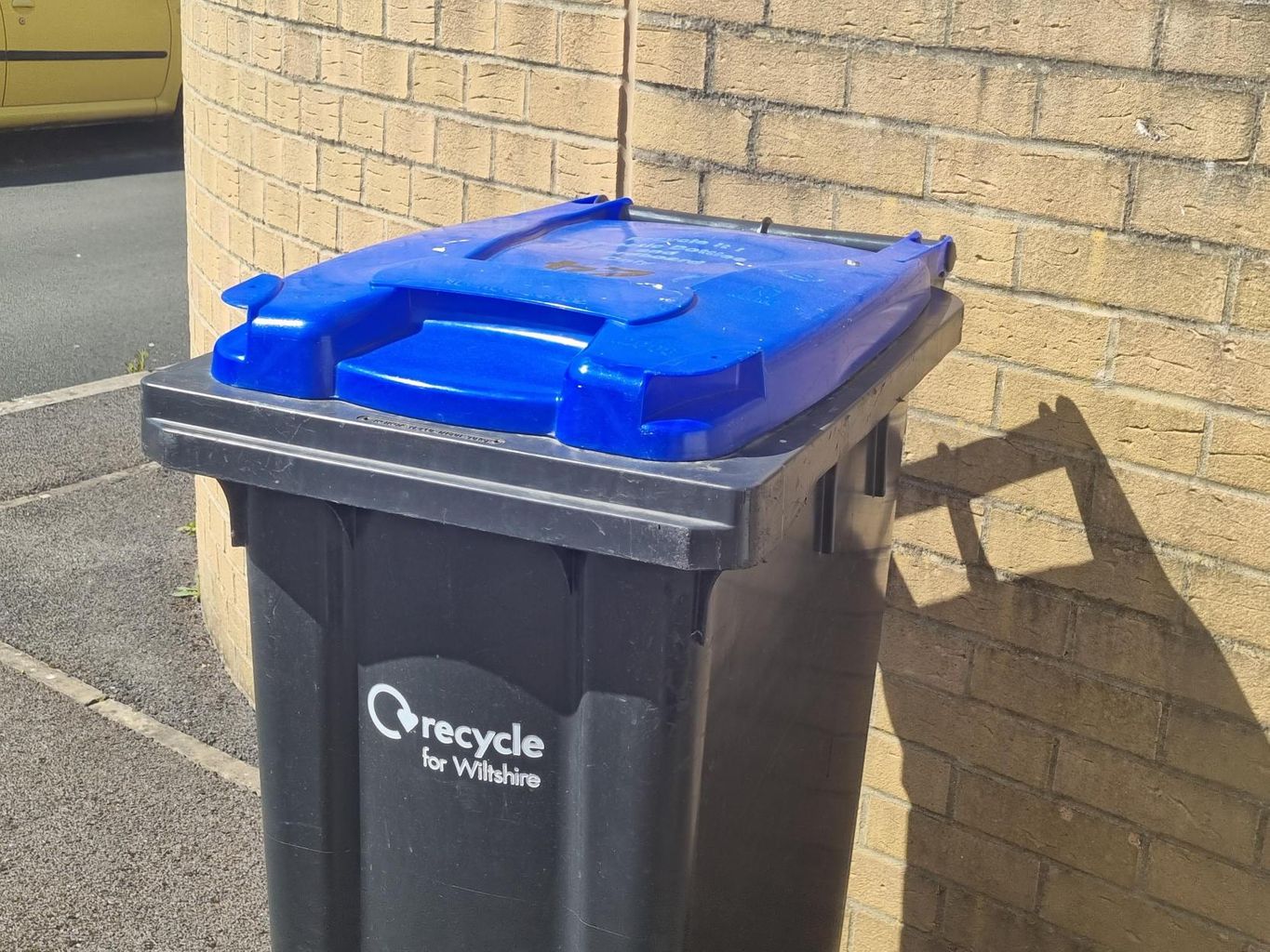 Kerbside recycling collection now included small electrical items