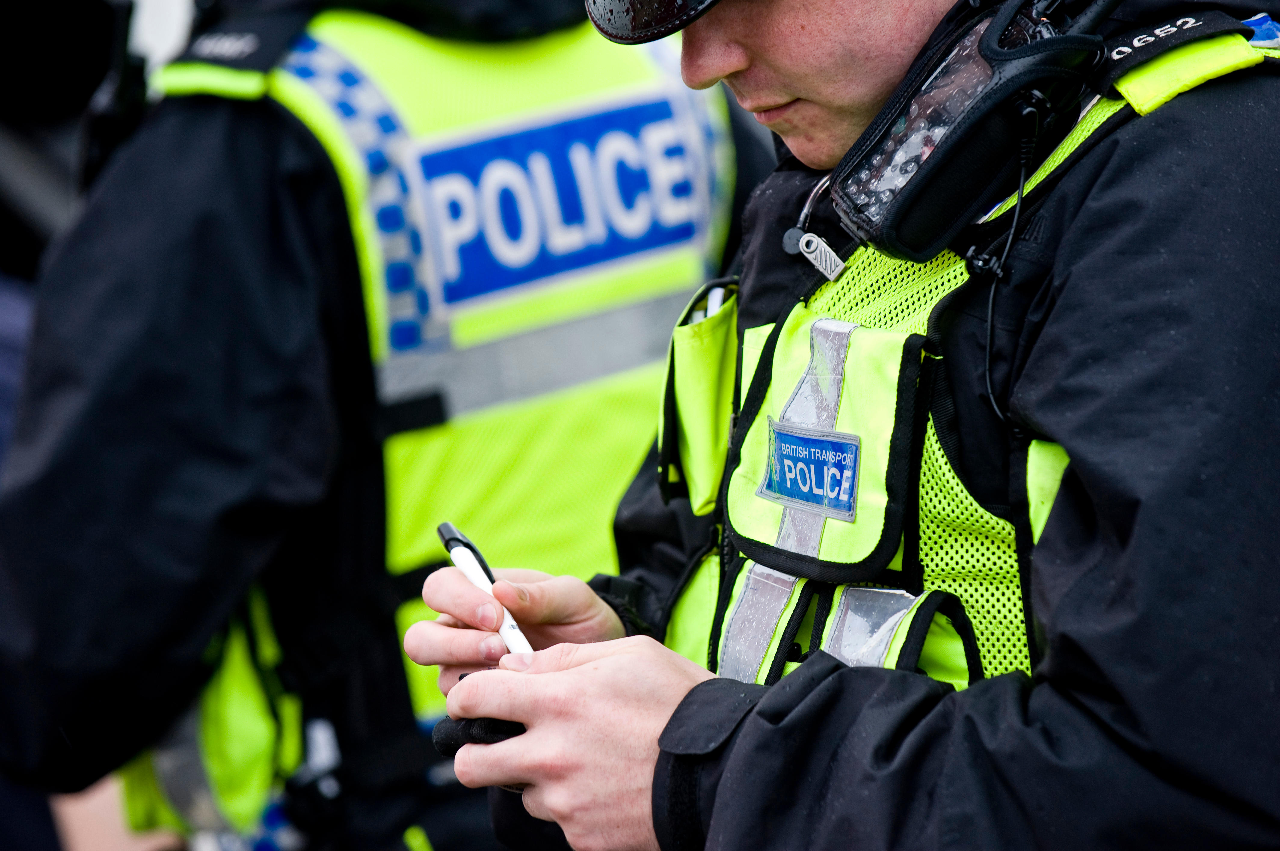 Detectives investigate attack and robbery on two men in Glasgow