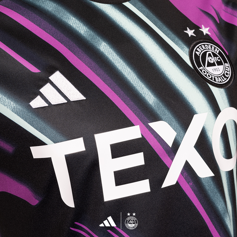 Aberdeen FC unveil new Northern Lights kit.
