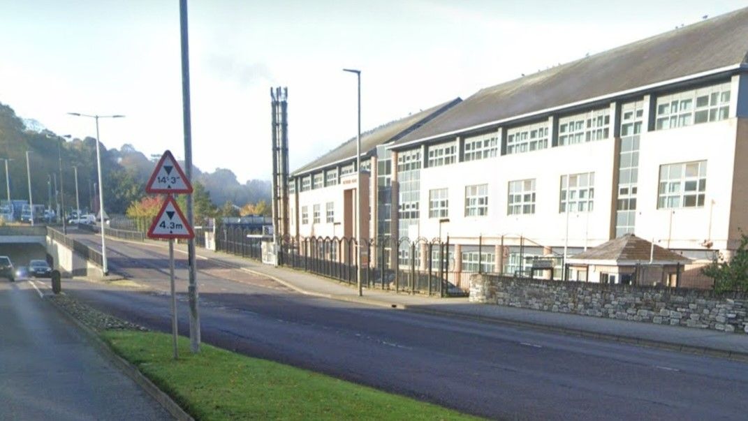 Two left with head injuries following Derry hammer assault | News - Cool FM