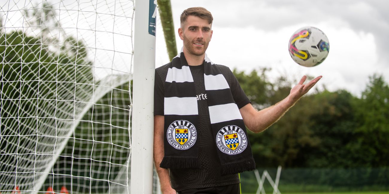 St Mirren sign goalkeeper Zach Hemming on season-long loan