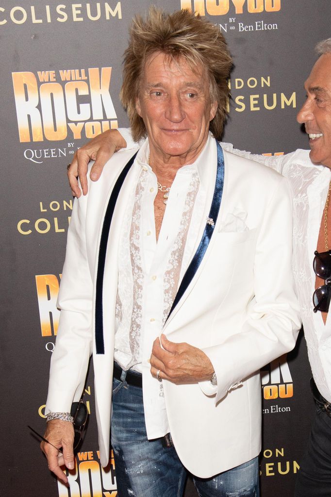 Rod Stewart gives £10,000 to NHS Grampian for cancer scans | News ...