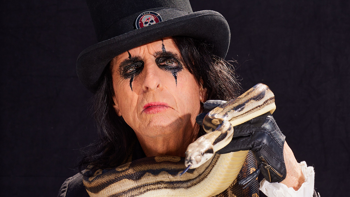 Alice Cooper announces official book 'Starring Alice Cooper'